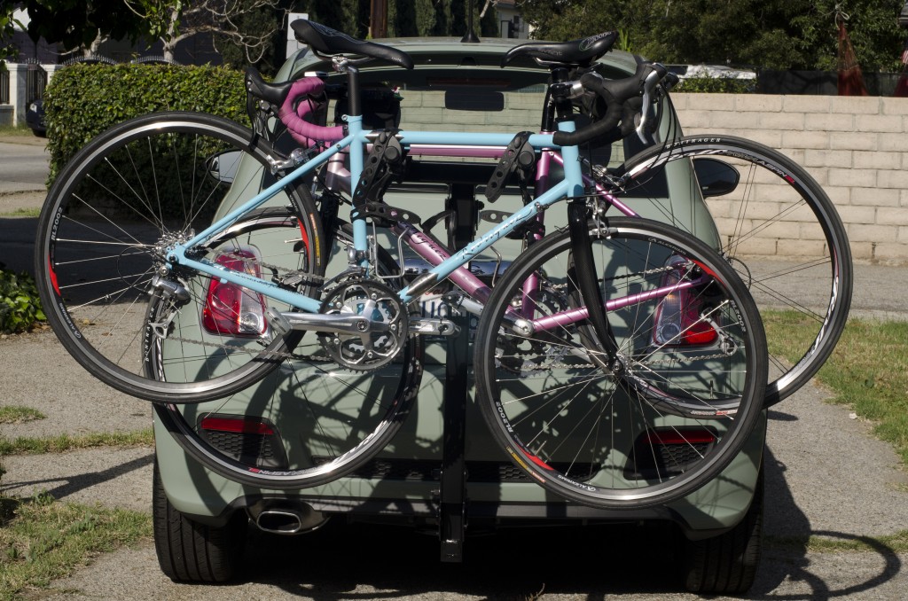 Fiat 500 with Thule Hitch Rack - petitebikefit.com